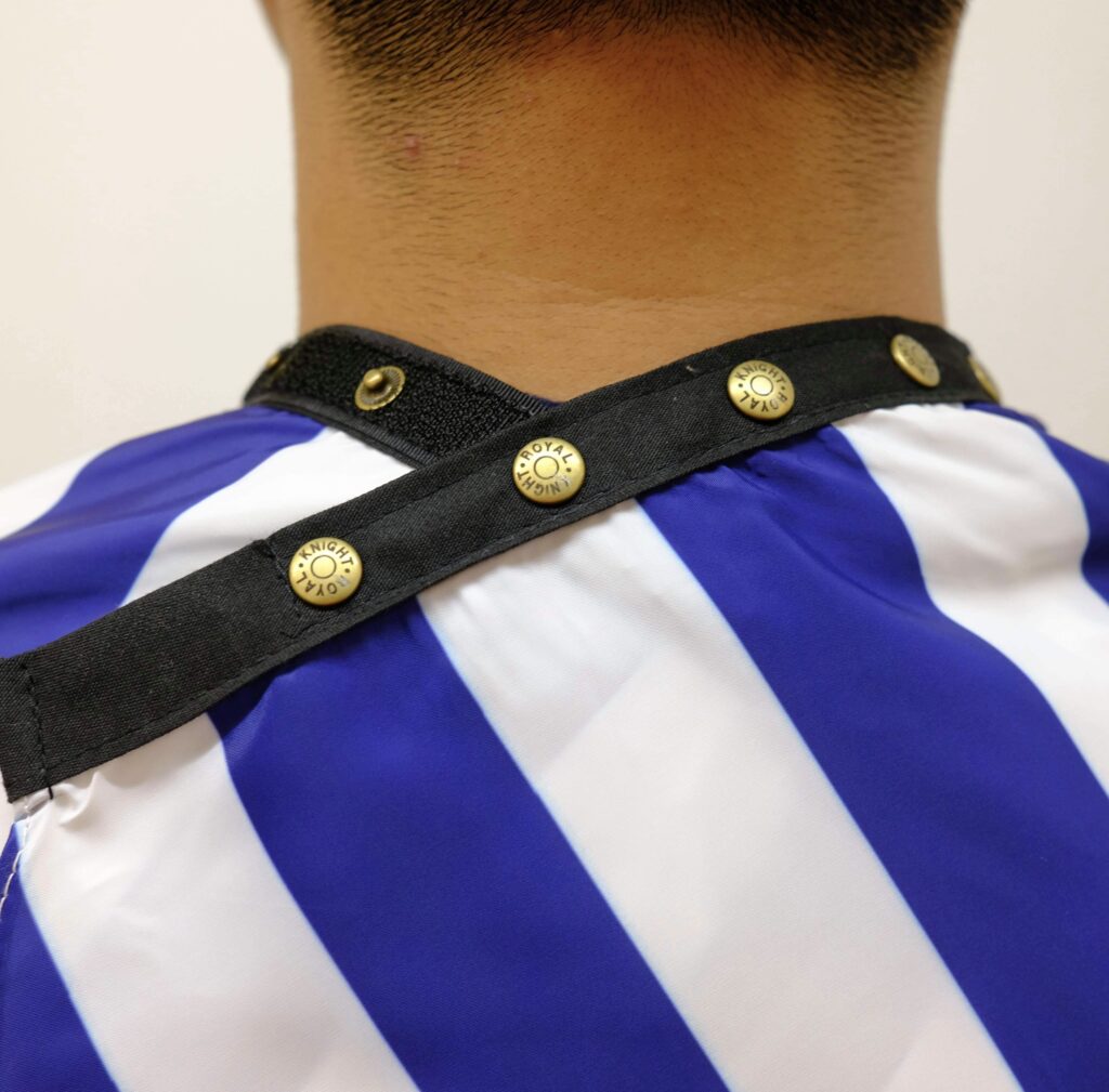 【マジックテープ仕様】GBBC111 Grimsteads Cutting Cape for Barber 『BLUE BORDER』 | Royal Knight Tokyo